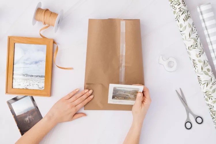 DIY Gift Bags: Two Creative Methods Using Wrapping Paper – SoftHomelife