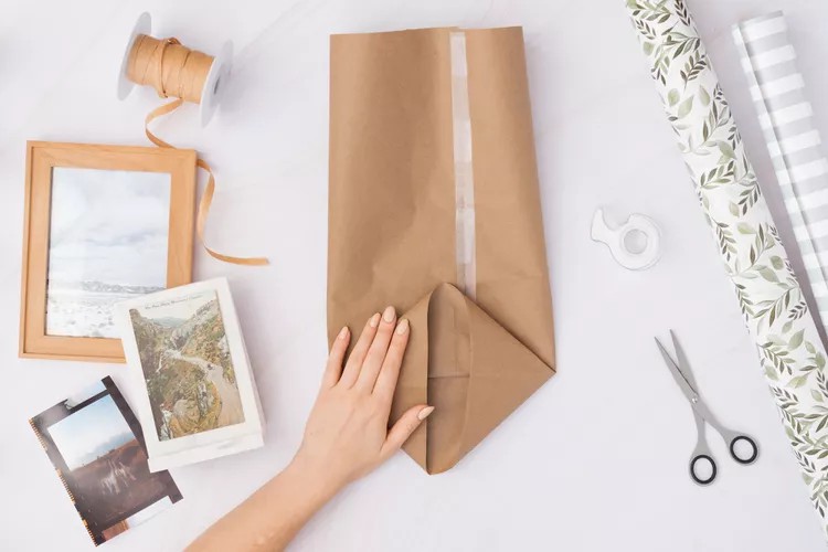 DIY Gift Bags: Two Creative Methods Using Wrapping Paper – SoftHomelife